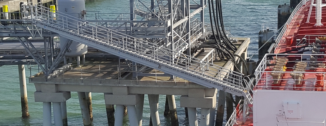 Barge gangways | Verhoef Access / FreeFall Lifeboat Technology