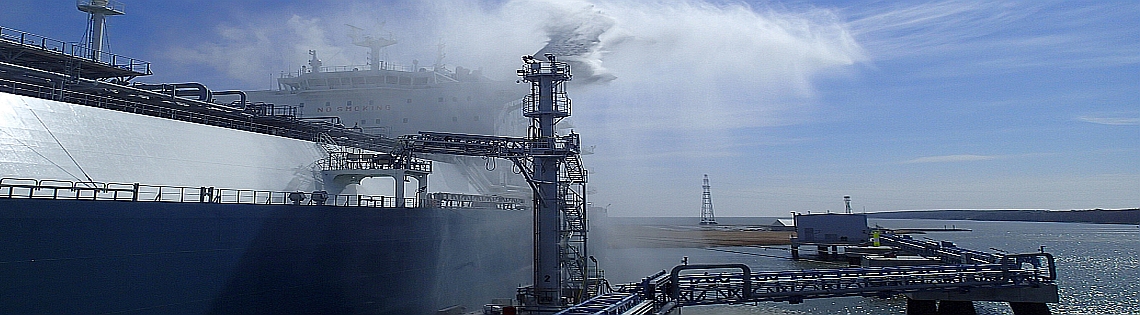 Fire monitor column | Verhoef Access / FreeFall Lifeboat Technology